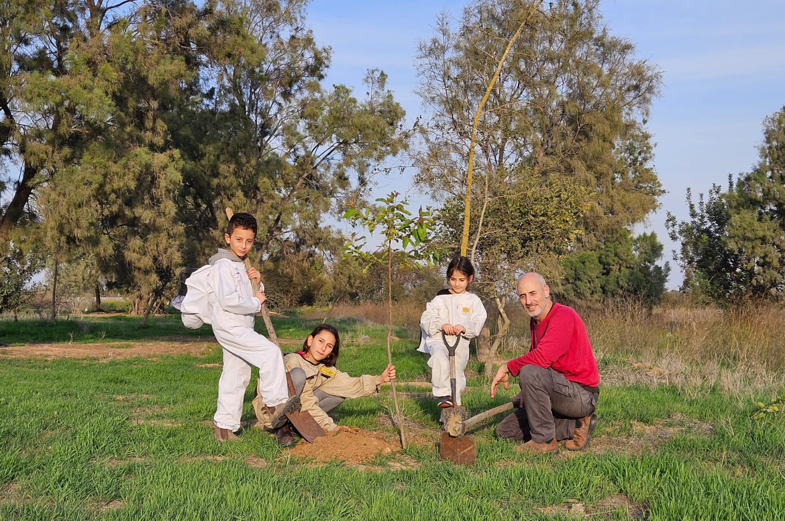 לקראת ט"ו בשבט יינטעו כ-30 אלף עצים ושיחים צוּפָנִיִים בסמוך לאזורים ...