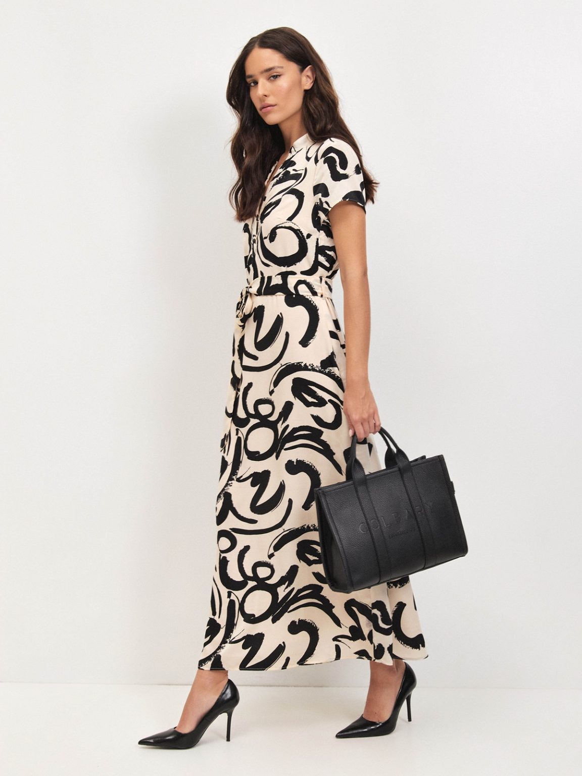 סייל הקיץ הגדול של בית האופנה GOLBARY - כתבה